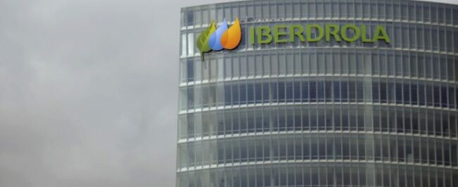 Iberdrola spreads wind, sun and hydropower plants